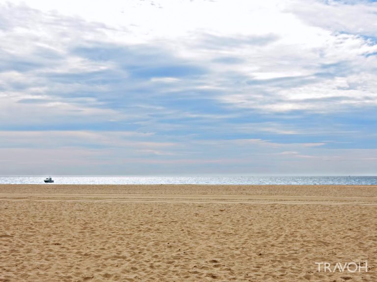 Ocata Beach – Exploring 10 of the Top Beaches in Barcelona, Spain – TRAVOH