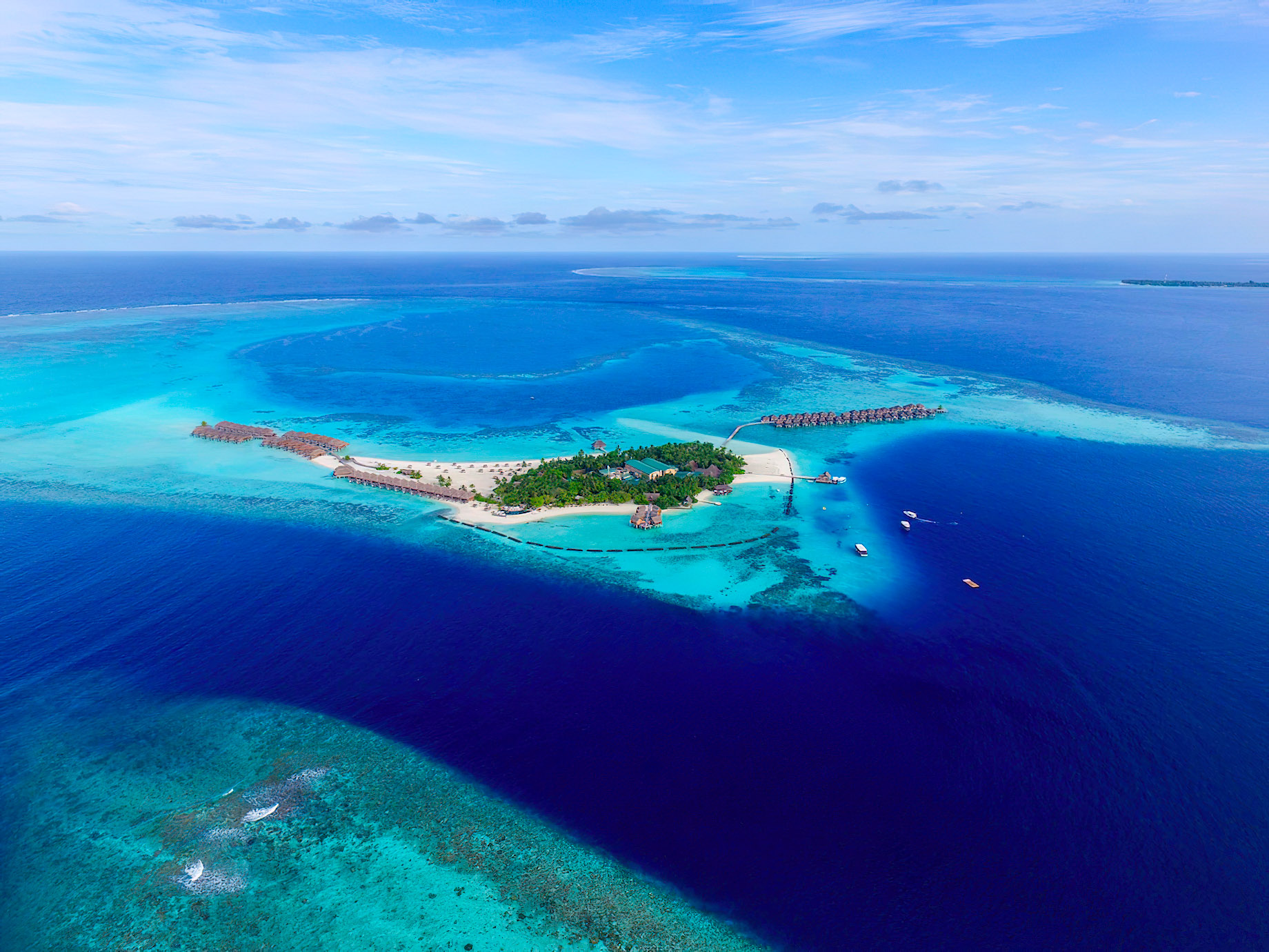 Constance Moofushi Resort South Ari Atoll Maldives Aerial View Constance Moofushi Resort South Ari Atoll Maldives Aerial View